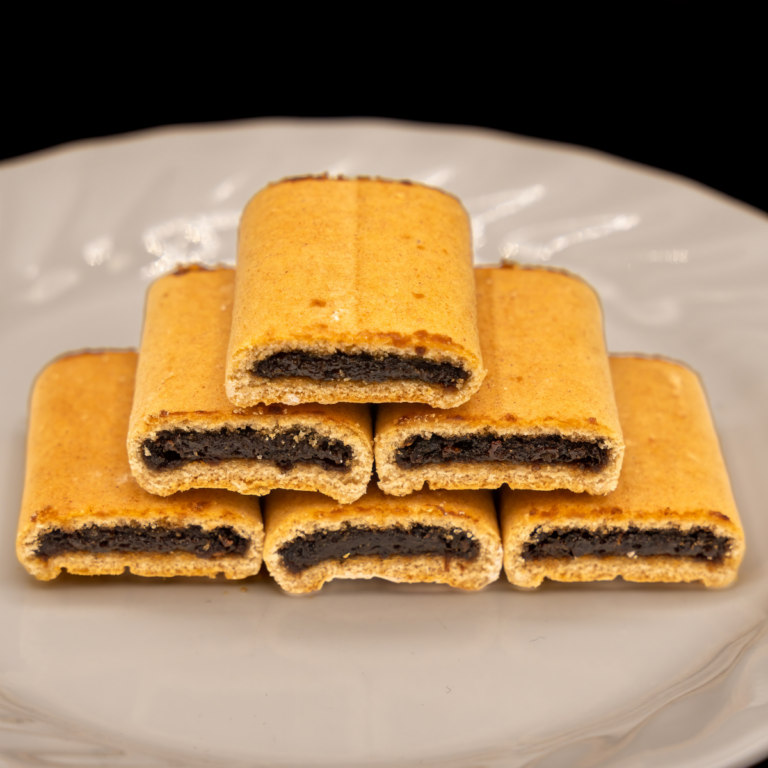 Can Dogs Eat Fig Newtons? What You Need to Know - Bark n Purr Duo